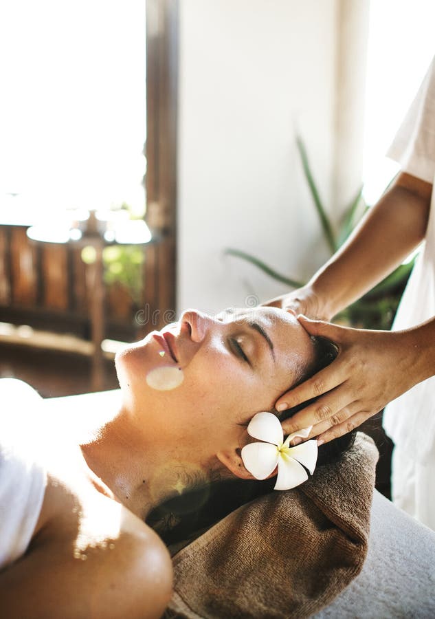Woman Getting a Head Massage Stock Photo - Image of drawn, charge ...