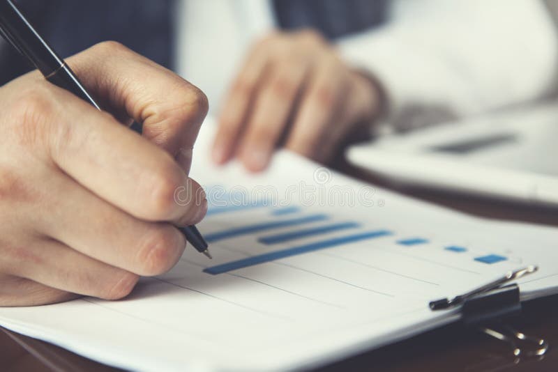 Woman hand graph stock image. Image of report, personal - 139118045