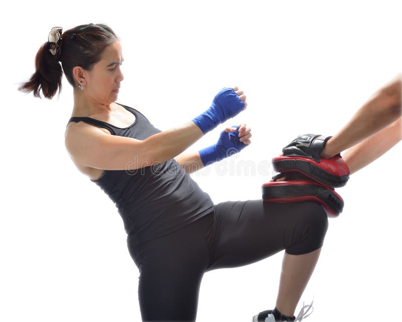 Woman hitting boxing stock photo. Image of strength, knee - 51477340