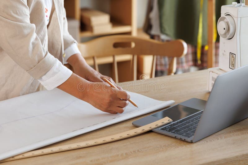 670 Outline Picture Tailor Stock Photos - Free & Royalty-Free Stock ...