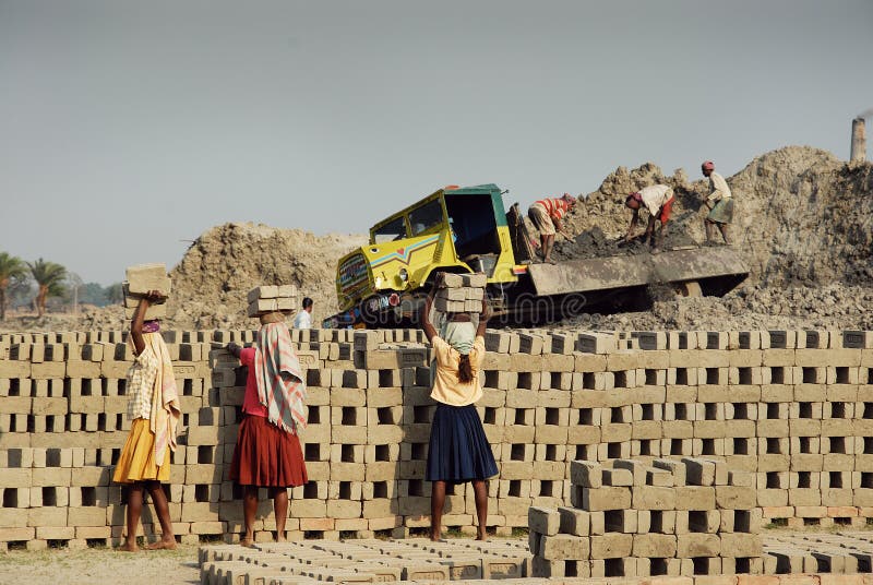 Woman Labour in India editorial photo. Image of lifestyle - 19945661