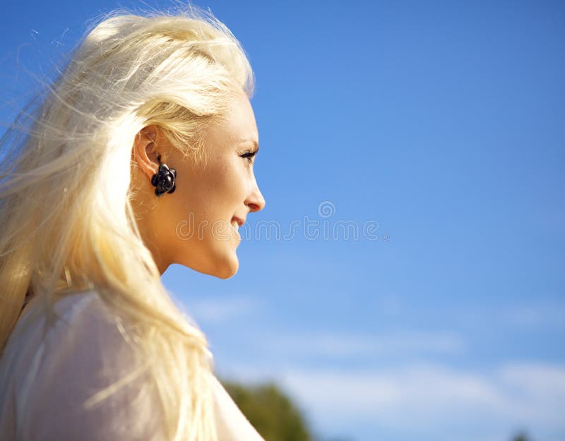 Woman Looking Against the Sun Stock Photo - Image of pretty, park: 21533298