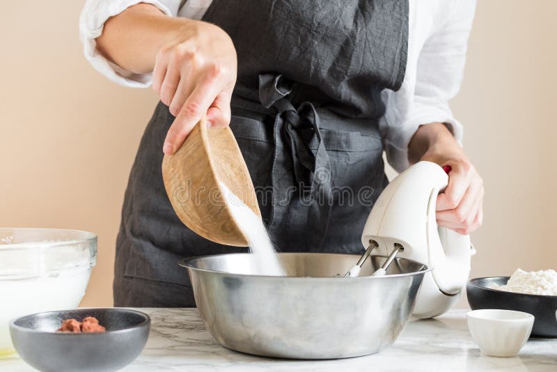 Woman Making Cake in Her Kitchen Stock Image - Image of chef, bakery ...