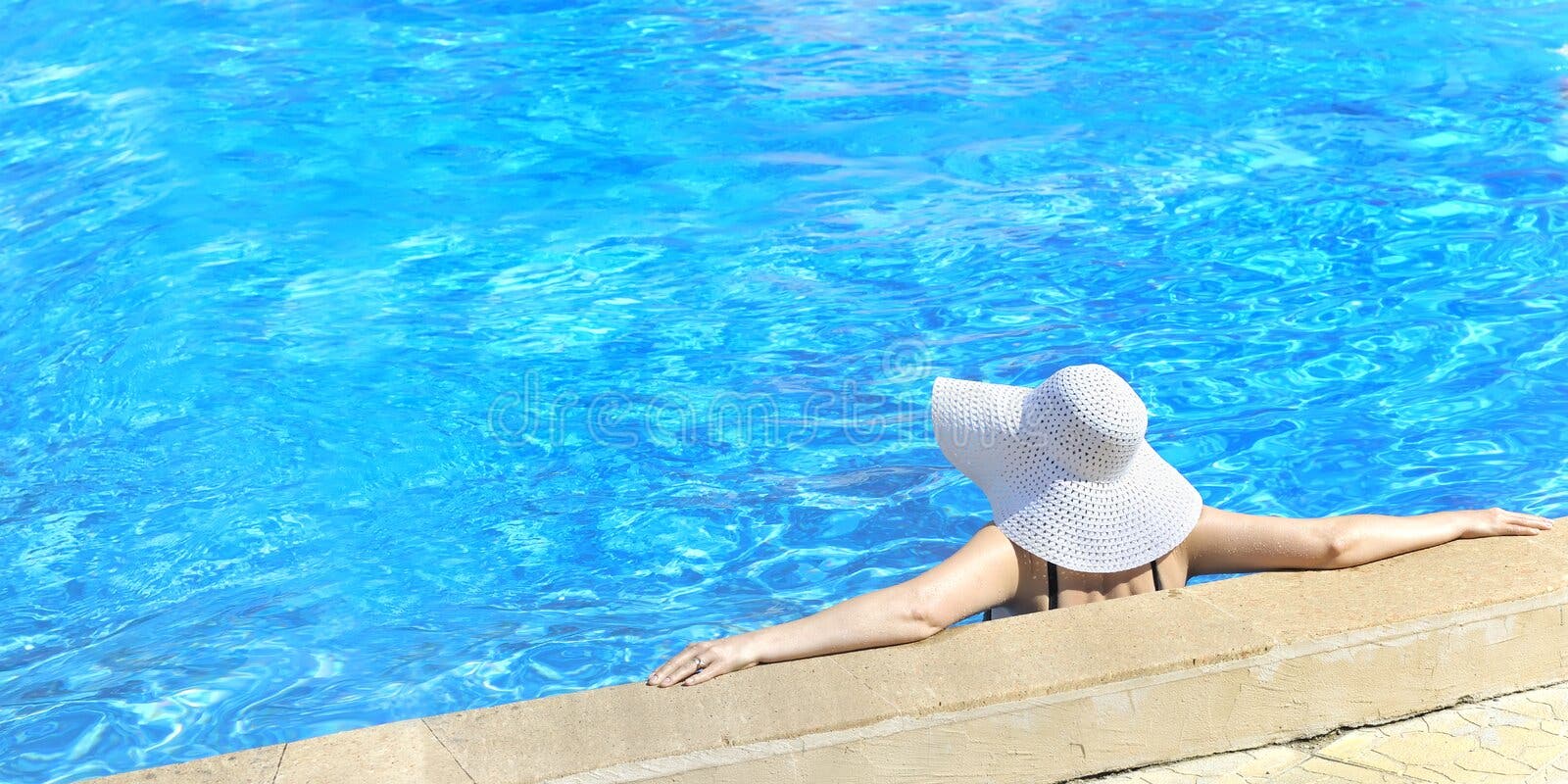 Women with Hat in Pool stock image. Image of summer, leisure - 10382675