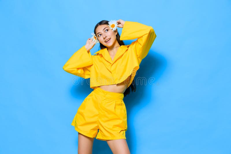 Woman Portrait Model Flower Chamomile Blue Yellow Young Smile Pretty