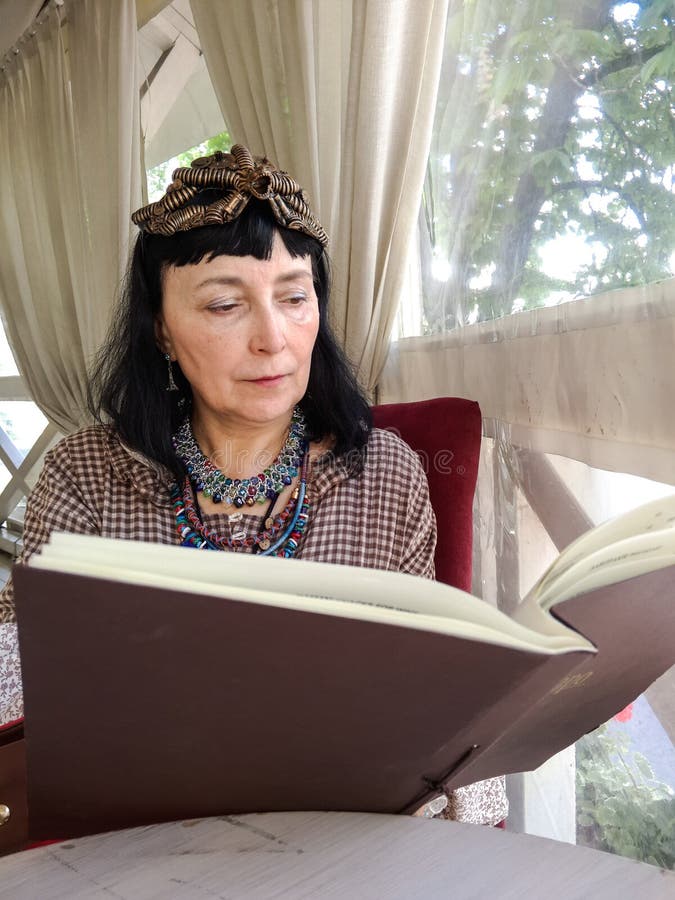 Woman reading menu. editorial photo. Image of people - 71175386