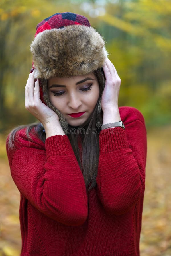 Woman with a Russian hat stock image. Image of glamour - 79853415
