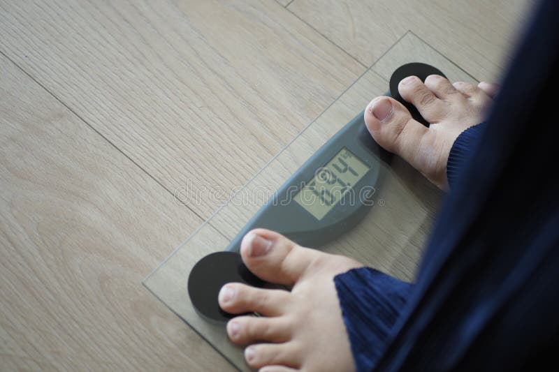 Woman's Feet Weight Scale Close Up Stock Photos - Free & Royalty-Free ...