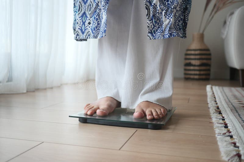 Woman S Feet on Weight Scale Close Up. Stock Image - Image of floor ...
