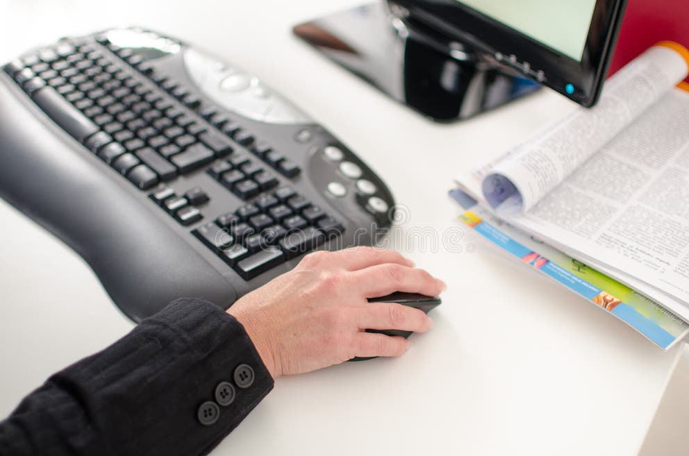 Woman S Hand Using a Computer Mouse Stock Photo - Image of finger, busy ...