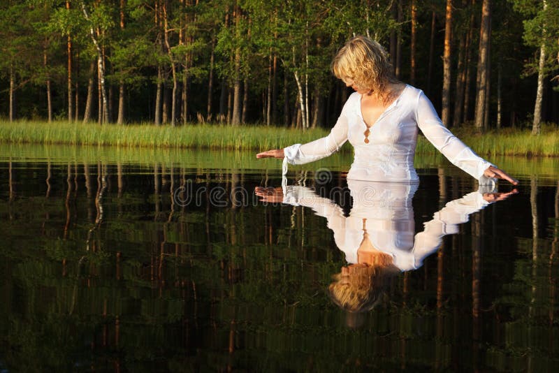 230+ Lake reflection woman Free Stock Photos - StockFreeImages