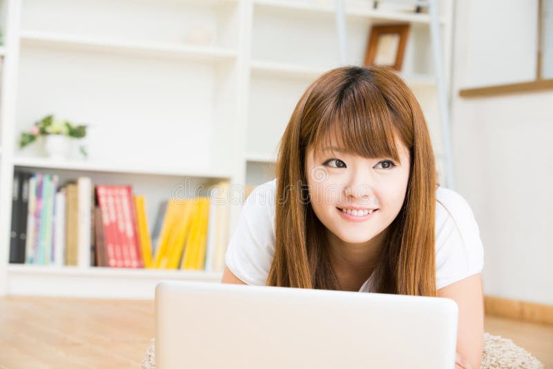 The Woman Who Uses the Computer Stock Photo - Image of laptop, computer ...