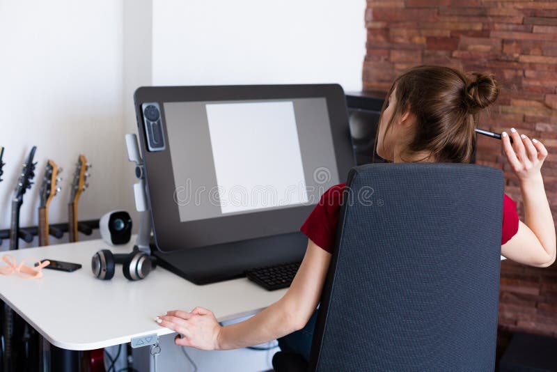 Woman Working at the Computer Stock Image - Image of online, keyboard ...
