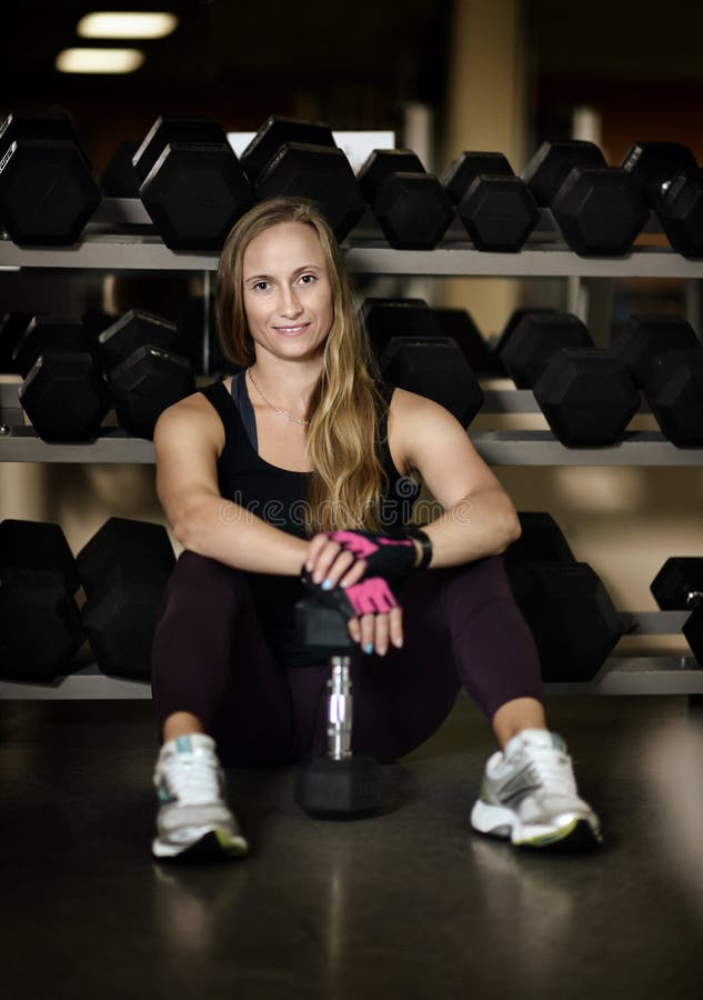 Woman workout at gym stock photo. Image of abdominal - 44515744