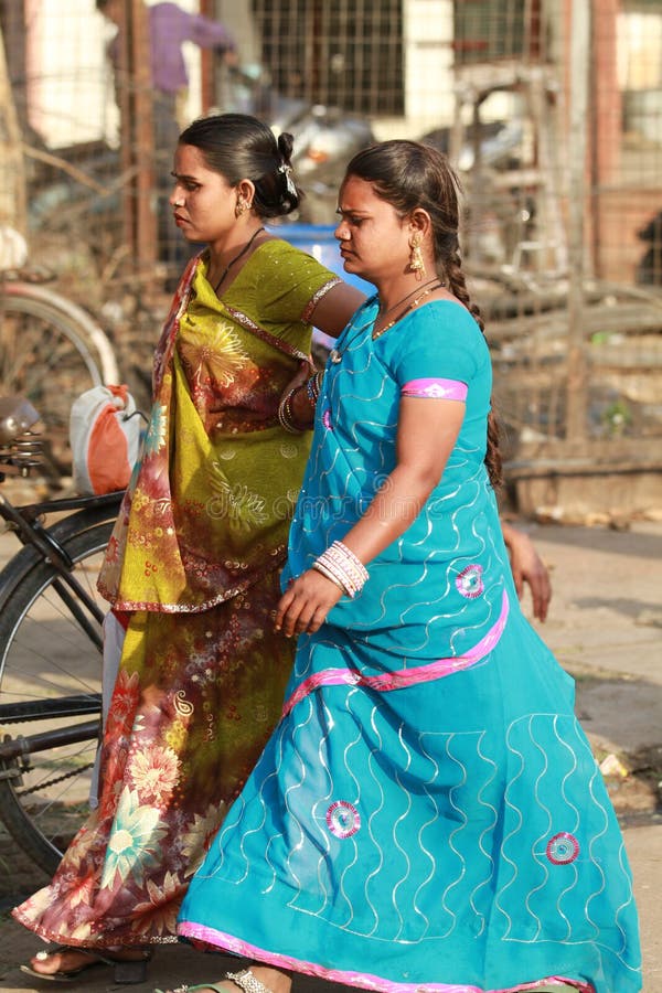 Womans indios fotografía editorial. Imagen de sonrisa - 18447467