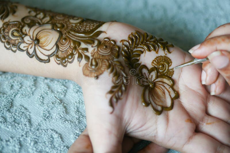 Women Applying Henna on Hand Stock Photo - Image of design, care: 259535094