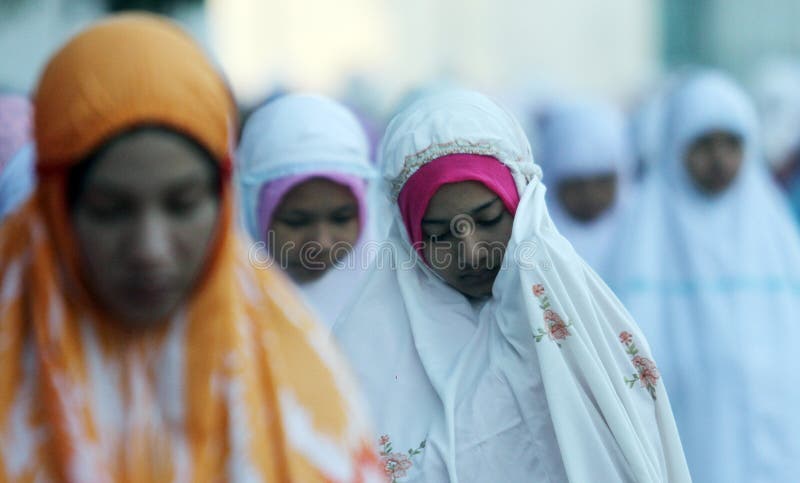 Women Do Praying Ied Yard Indonesia Central Java Surakarta Palac ...