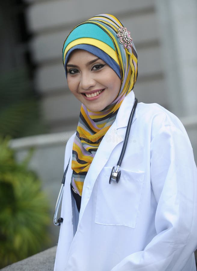 Women Doctor Smile To Camera Stock Photo - Image of lady, assistant ...
