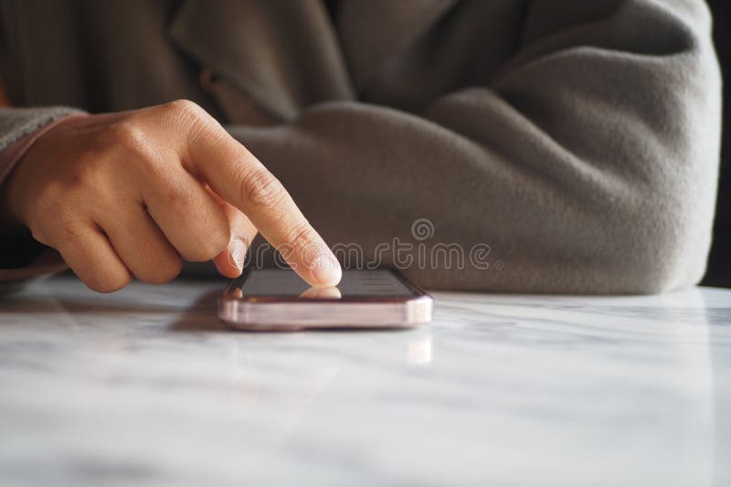 Women Hand Holding Smart Phone Sitting on Cafe Stock Photo - Image of ...