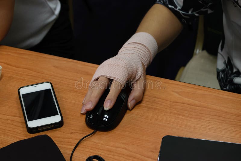 Women Hand Sore Working with Smartphone Stock Photo - Image of injured ...