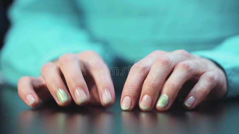 Women S Hands Nervously Tapping Fingers on the Table Stock Footage ...
