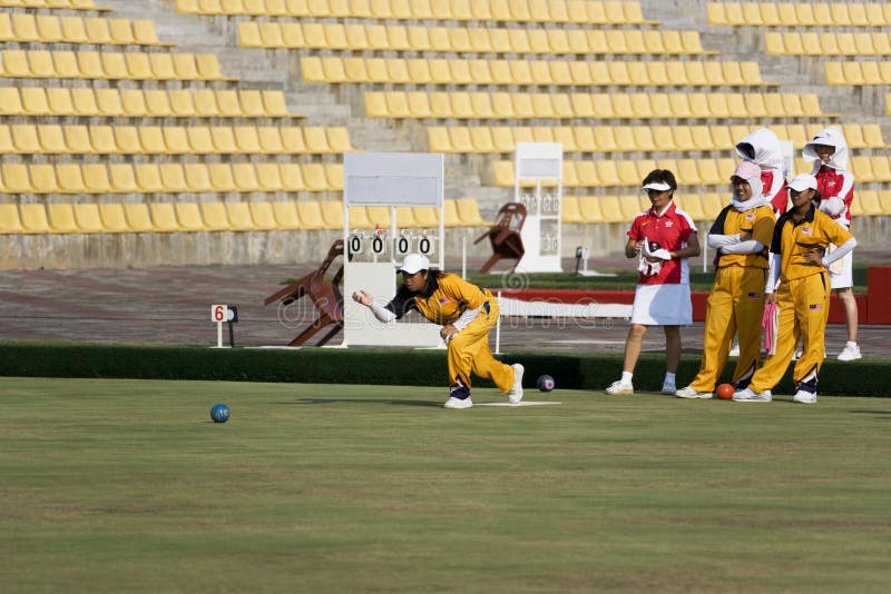 Women s Lawn Bowl Action editorial image. Image of games - 10555645