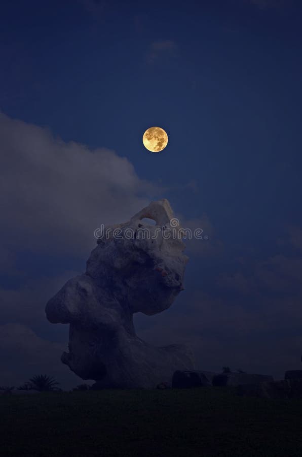 Wonderful Stone with Full Moon in the Evening Stock Image - Image of ...