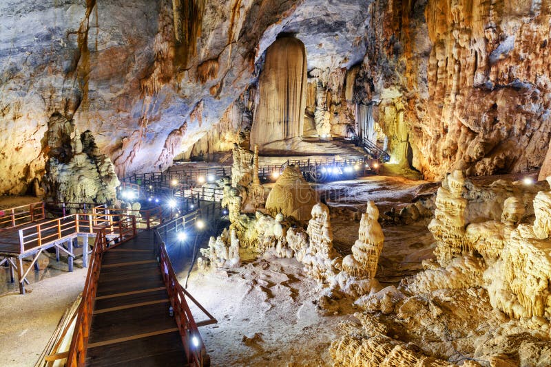 Wonderful View of Amazing Giant Chamber Inside Paradise Cave Stock ...