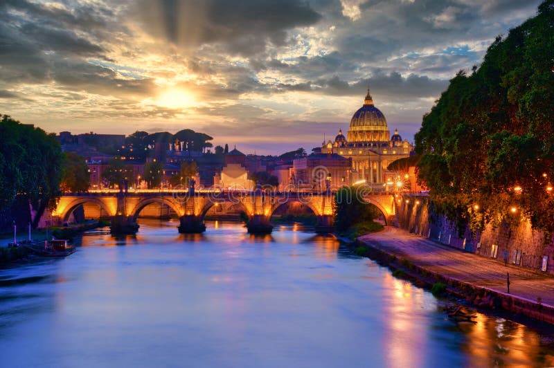 Wonderful View of St Peter Cathedral, Rome, Italy. Sunset Light with ...