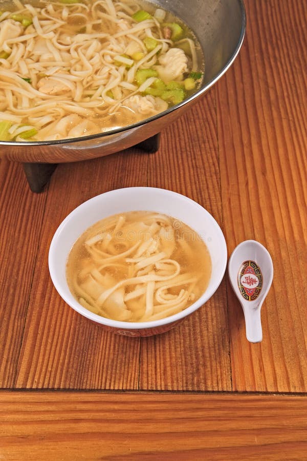 Potage d'oseille image stock. Image du vert, avitaminose - 15854109