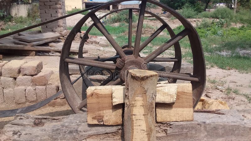 Wood cutter machine stock image. Image of cutter, table - 190695503
