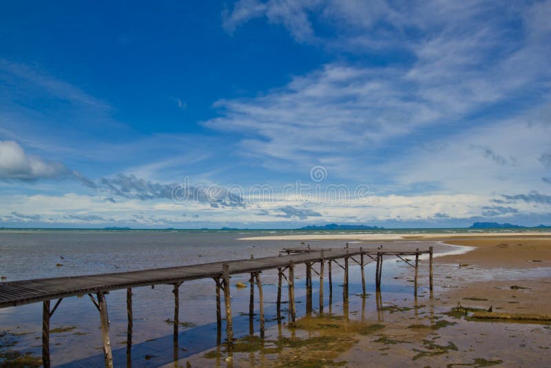 Wood pier on sea stock image. Image of samui, photograph - 20998471