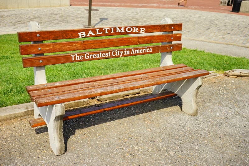 A wooden bench editorial stock photo. Image of centers - 64770198