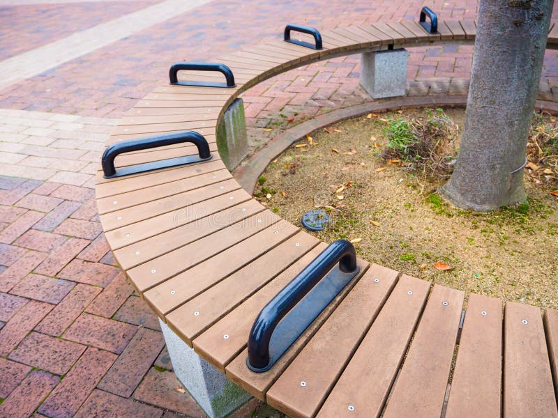Wooden Modern Design Round Circular Park Bench Stock Image - Image of ...
