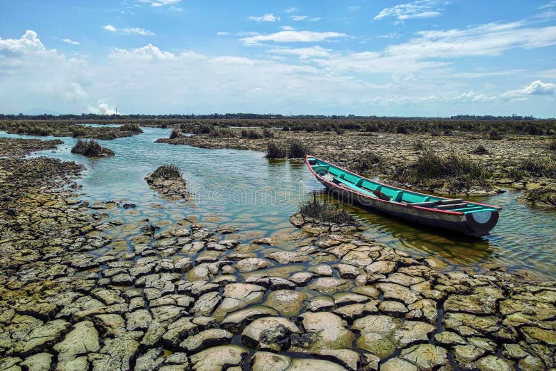 Drought from Global Warming Stock Image - Image of outdoor, clay: 182478297