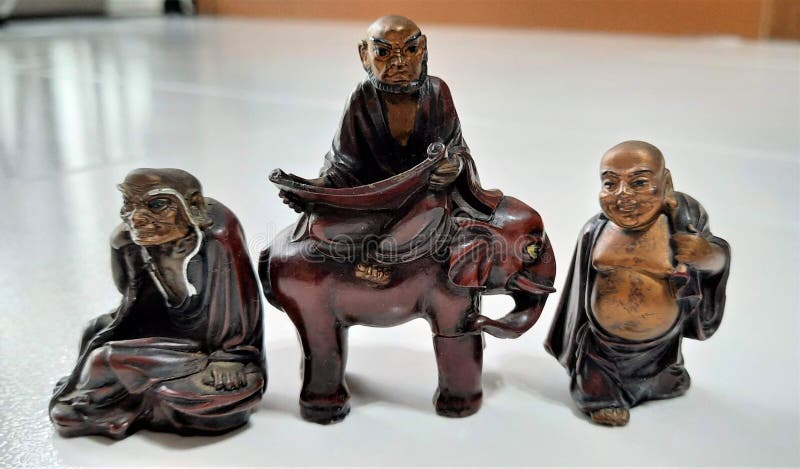 Wooden Bronze Buddha in Prayer Chanting Positions Stock Image - Image ...