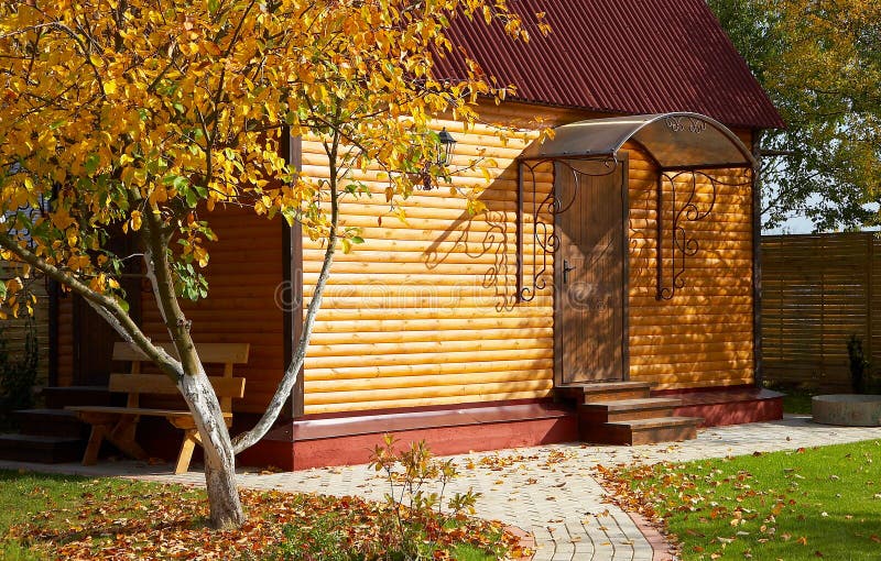 Small wood cabin stock photo. Image of cabin, retreat - 5752512