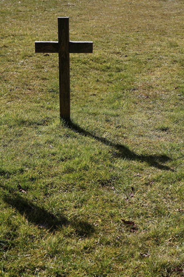 Wooden Cross stock image. Image of shadow, grass, grave - 30677591