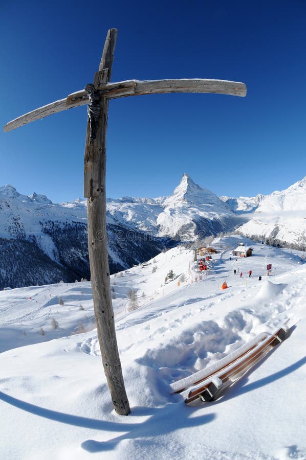 Wooden cross in snow stock photo. Image of white, mountains - 8769032