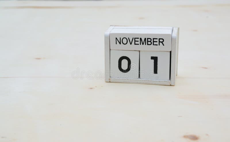 Wooden Cube Calendar on Wood Stock Image - Image of design, desk: 104370561