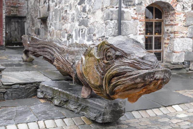 A wooden effigy of fish stock image. Image of sculpture - 42313605