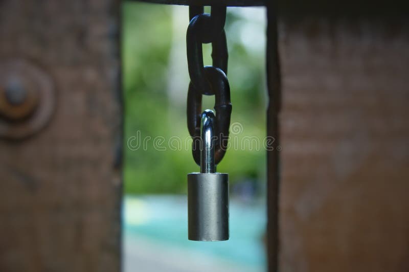 Wooden Gate, Chain and Padlock Stock Image - Image of wooden, padlock ...