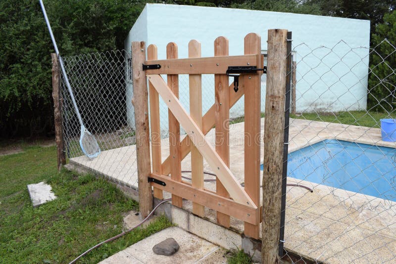 How To Open Pool Gate Lock at Jasmine Thornber blog