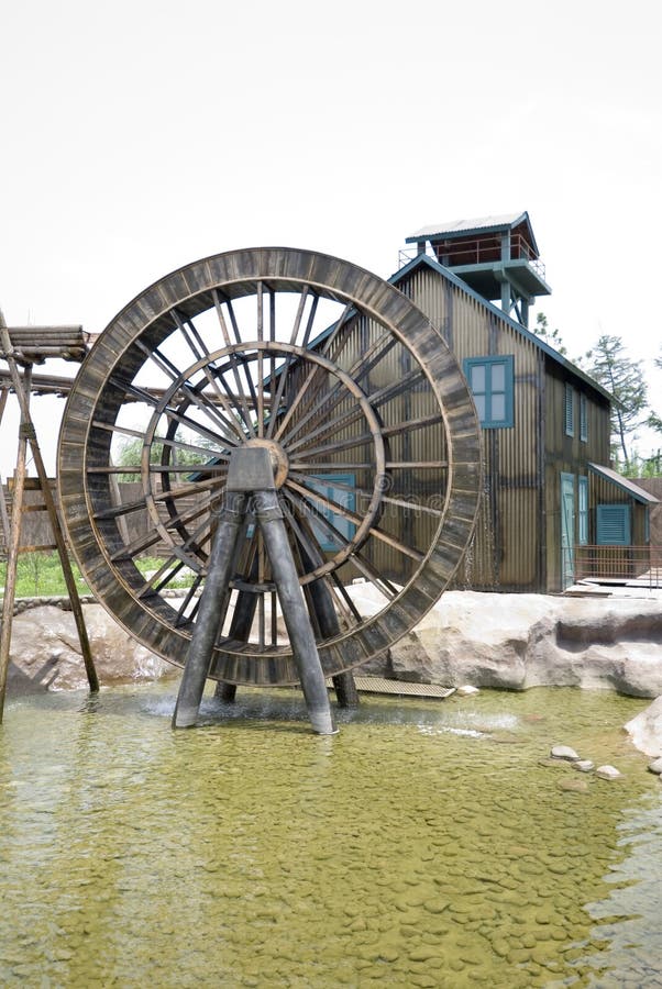 Wooden mill wheel stock image. Image of waterwheel, architecture - 5662169