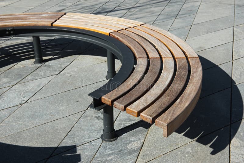 Wooden Modern Design Round Circular Park Bench Stock Image - Image of ...