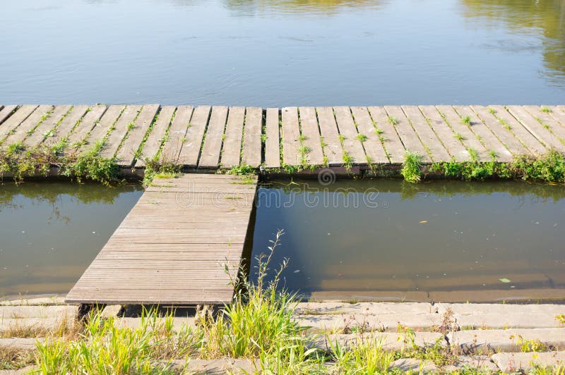 Wooden water sluice boxes stock image. Image of waterworks - 24448599
