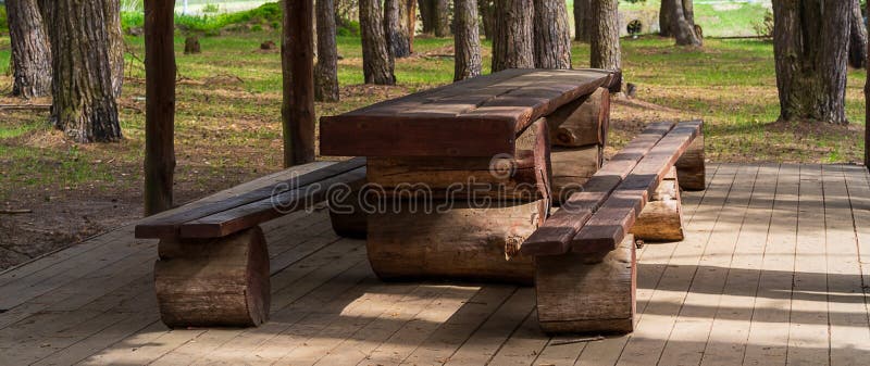 Wooden Table and Benches in Autumn Park, for Relax and Picnic Stock ...