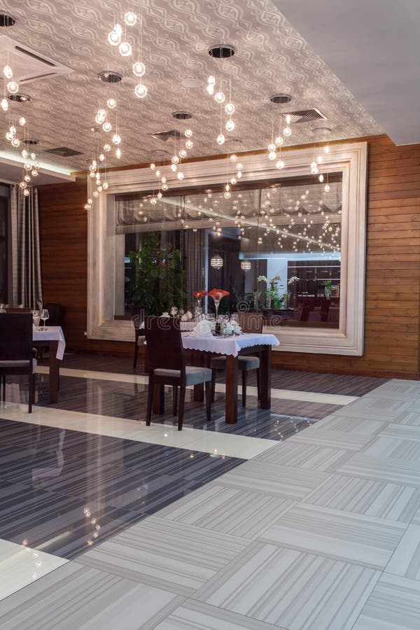 Woodland Hotel - Table Set in Restaurant Stock Photo - Image of hotel ...