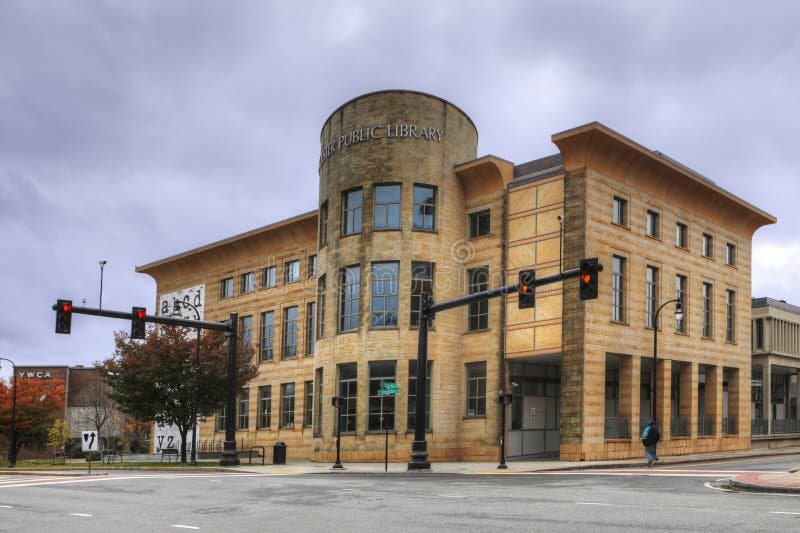 Worcester Public Library in Worcester, Massachusetts Editorial Stock ...