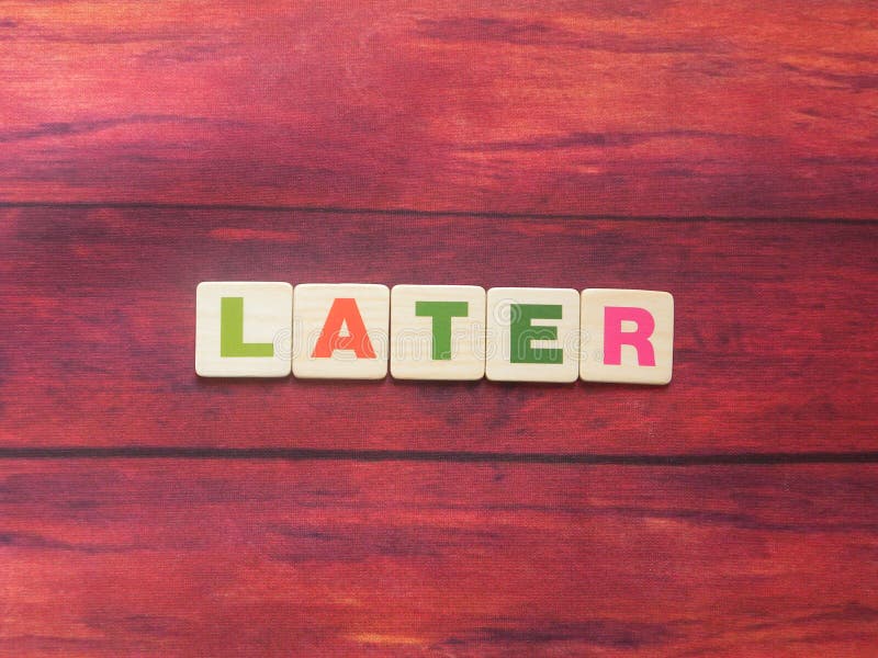 Word plus tard en bois photo stock. Image du later, décoration - 167068358
